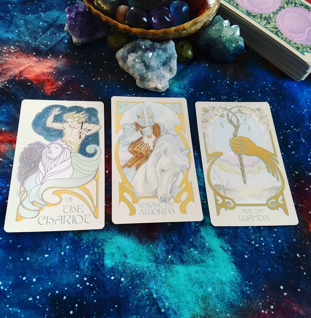 Bộ Bài Ethereal Visions - Illuminated Tarot: Mạ Vàng Chi Tiết Bề Mặt